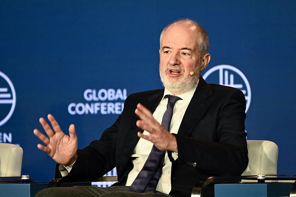 Private market executives talk democratization, AI, fossil fuels at ...